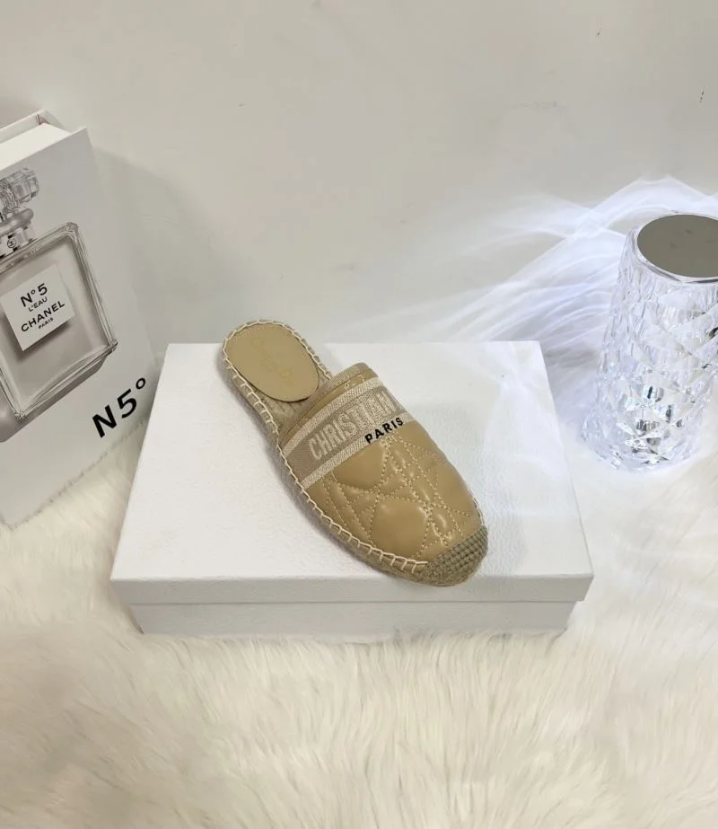 Low-cost Christian Dior Slippers