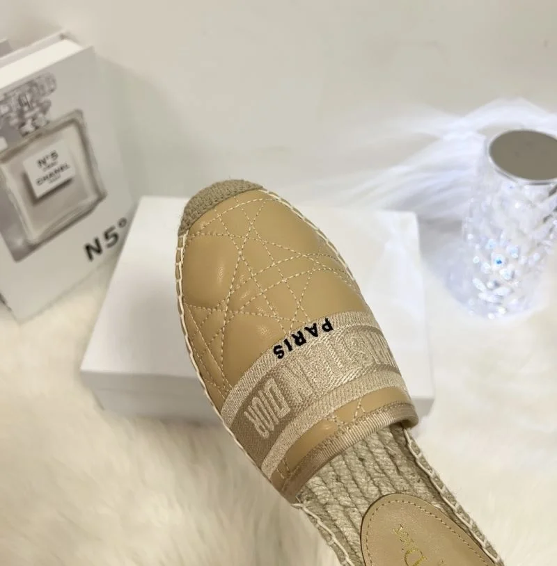 Low-cost Christian Dior Slippers