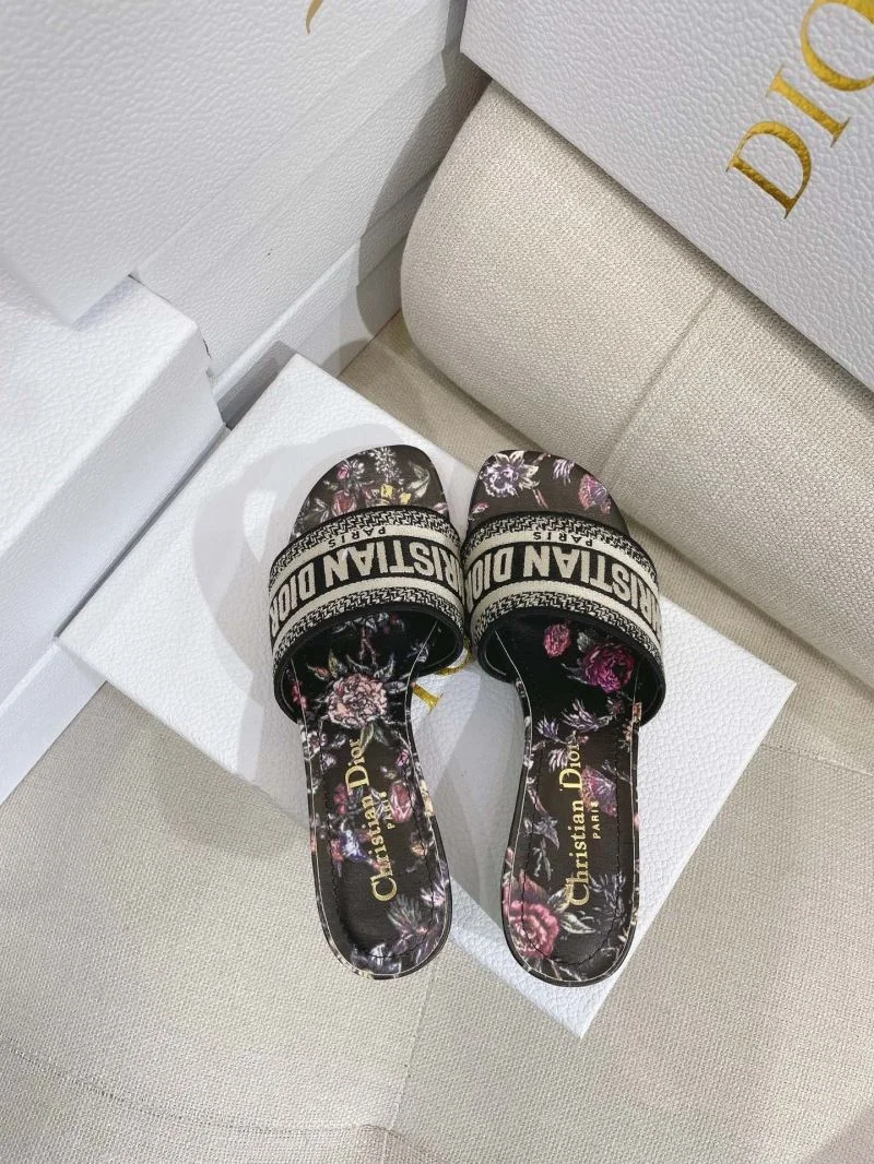 Top match Christian Dior Slippers