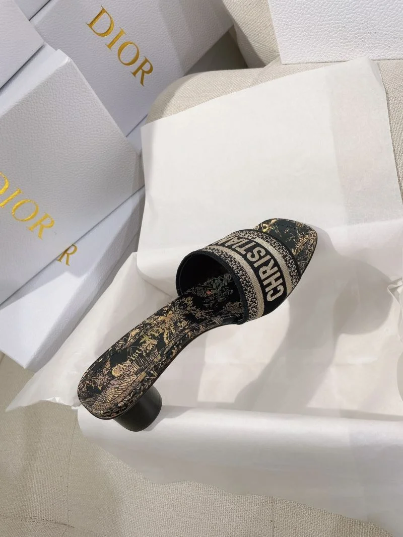 Bargain Christian Dior Slippers
