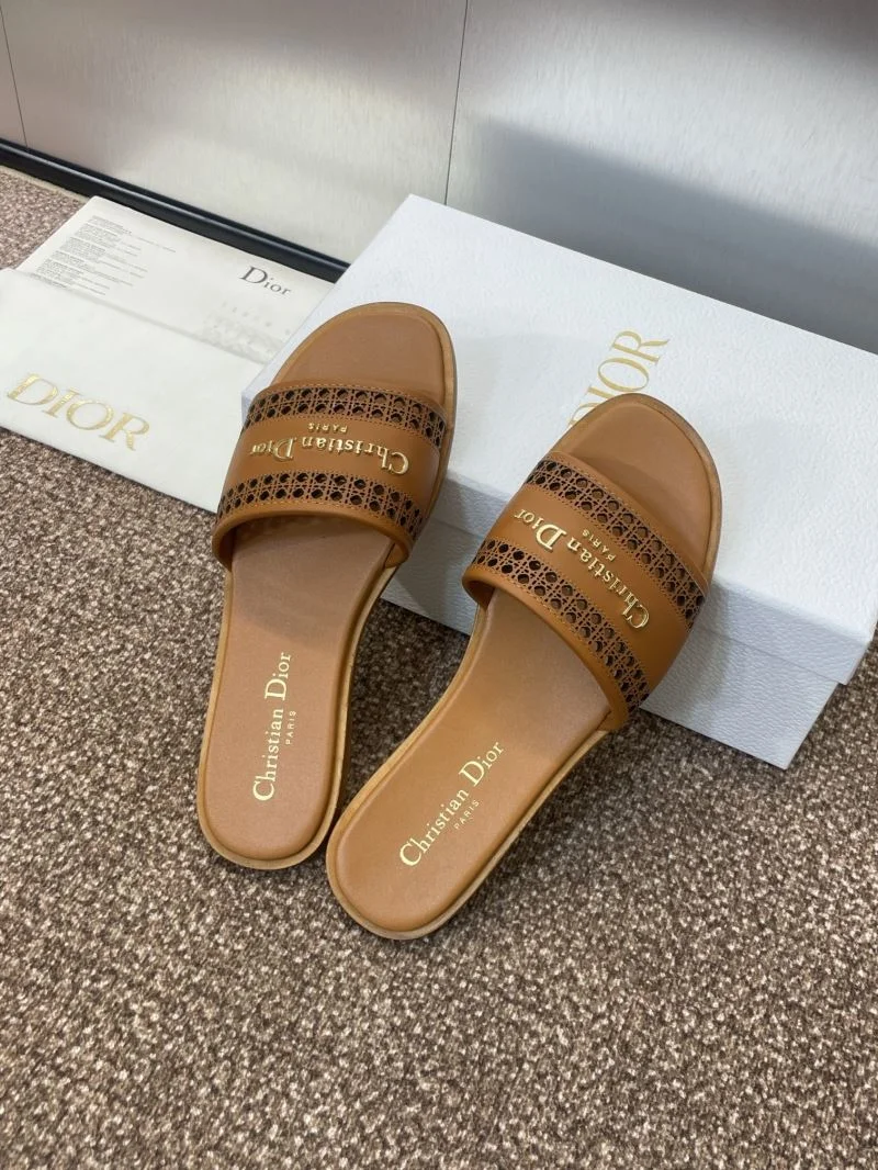 Top match Christian Dior Slippers