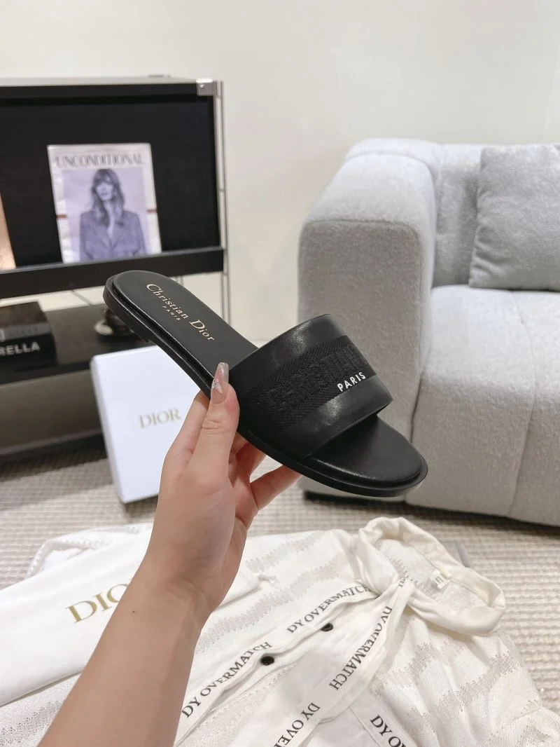 Inexpensive Christian Dior Slippers