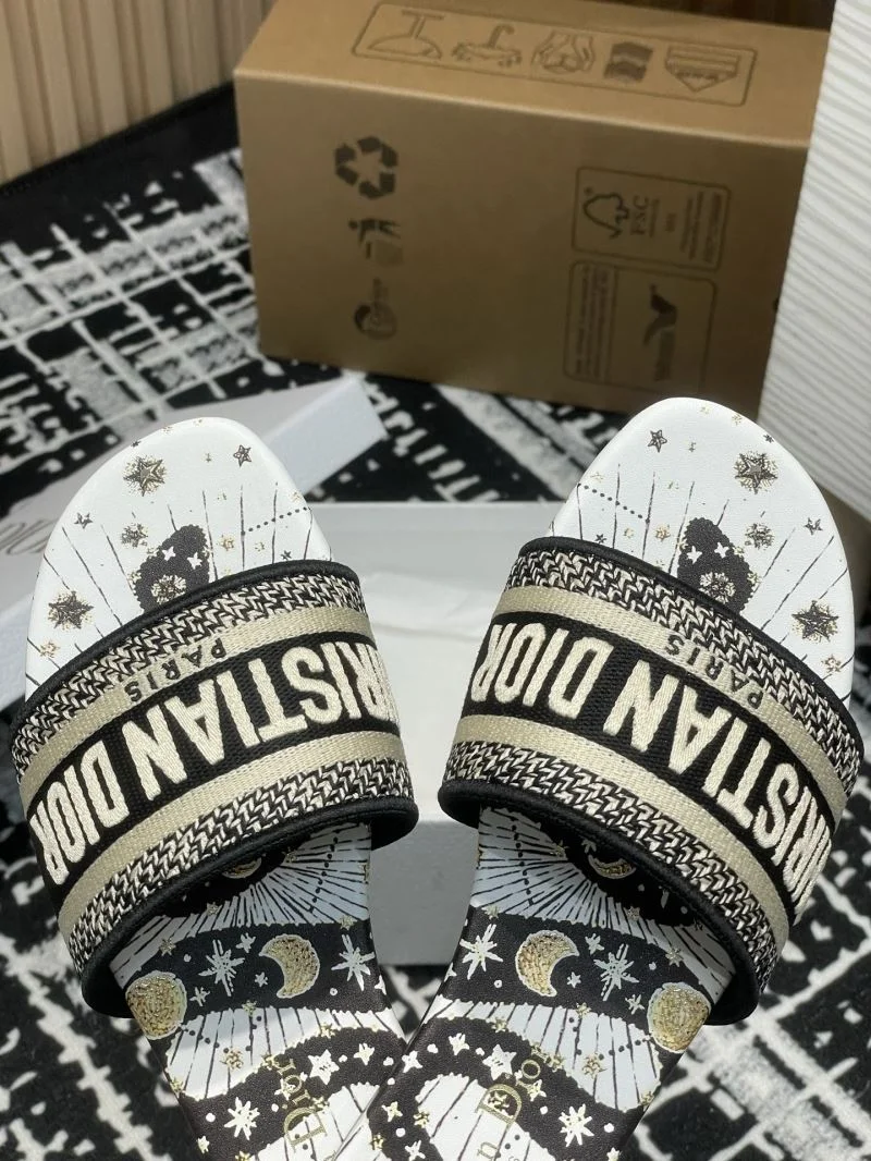 Accurate model Christian Dior Slippers