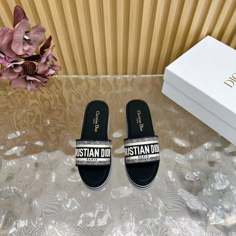 1:1 copy Christian Dior Slippers
