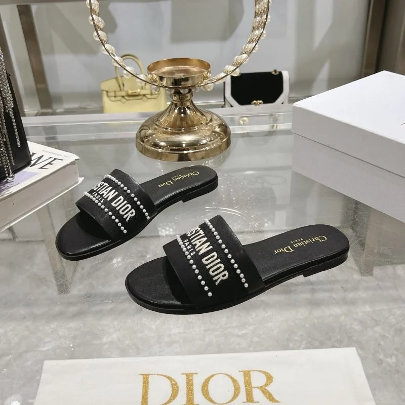 Inexpensive Christian Dior Slippers