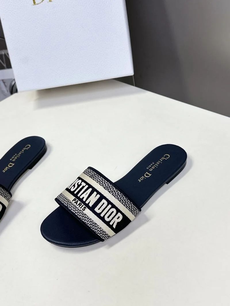 Accurate model Christian Dior Slippers