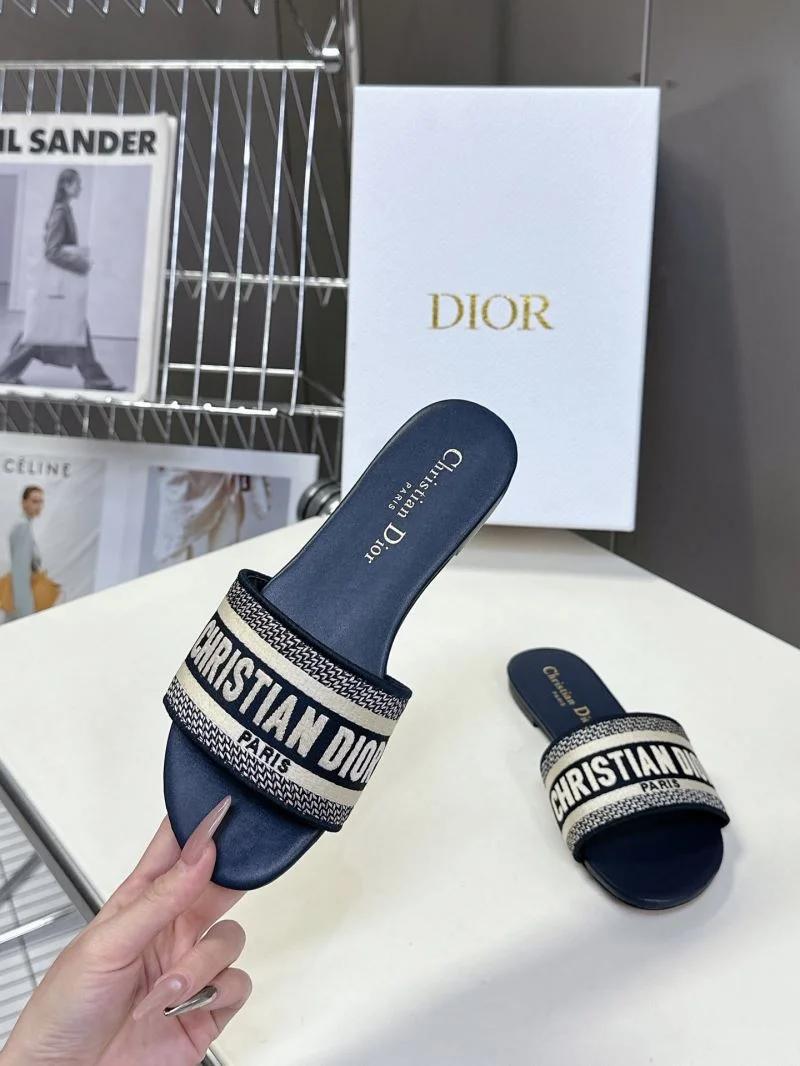Accurate model Christian Dior Slippers