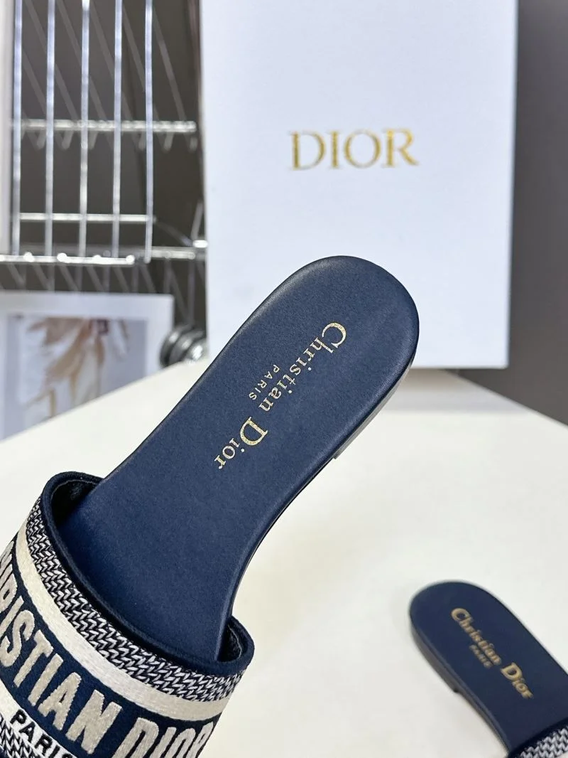 Accurate model Christian Dior Slippers