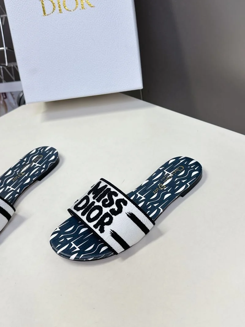 Low-cost Christian Dior Slippers