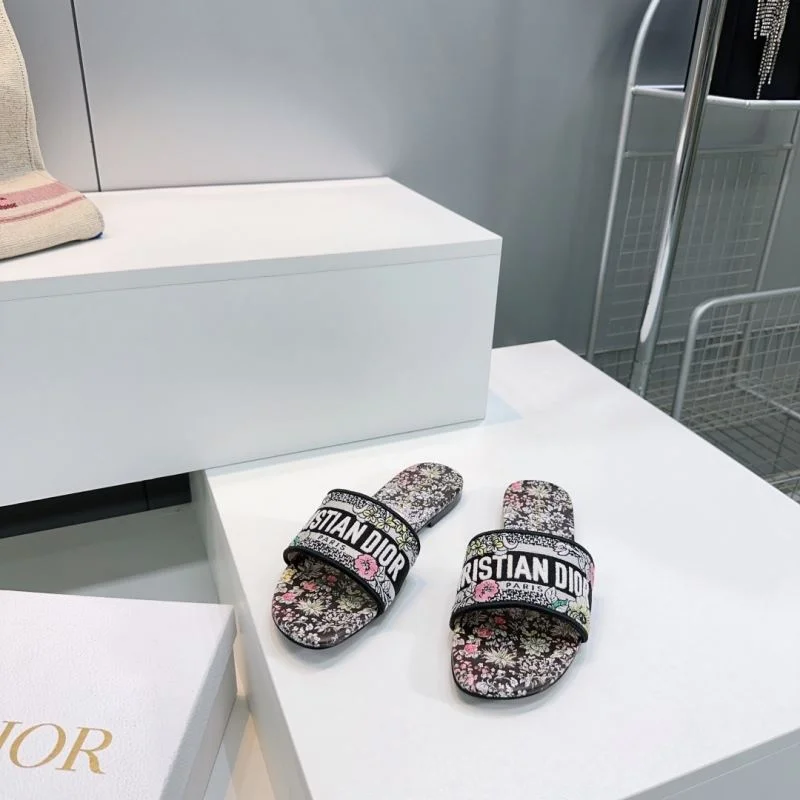 Bargain Christian Dior Slippers