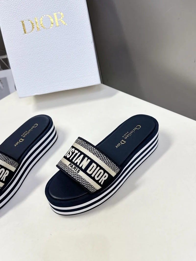 Low-cost Christian Dior Slippers