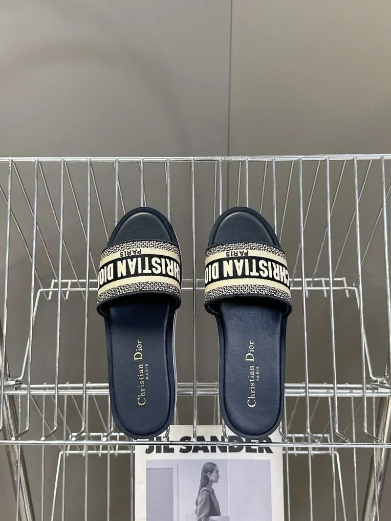 Low-cost Christian Dior Slippers