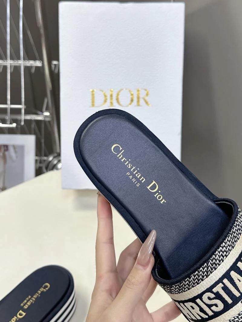 Low-cost Christian Dior Slippers