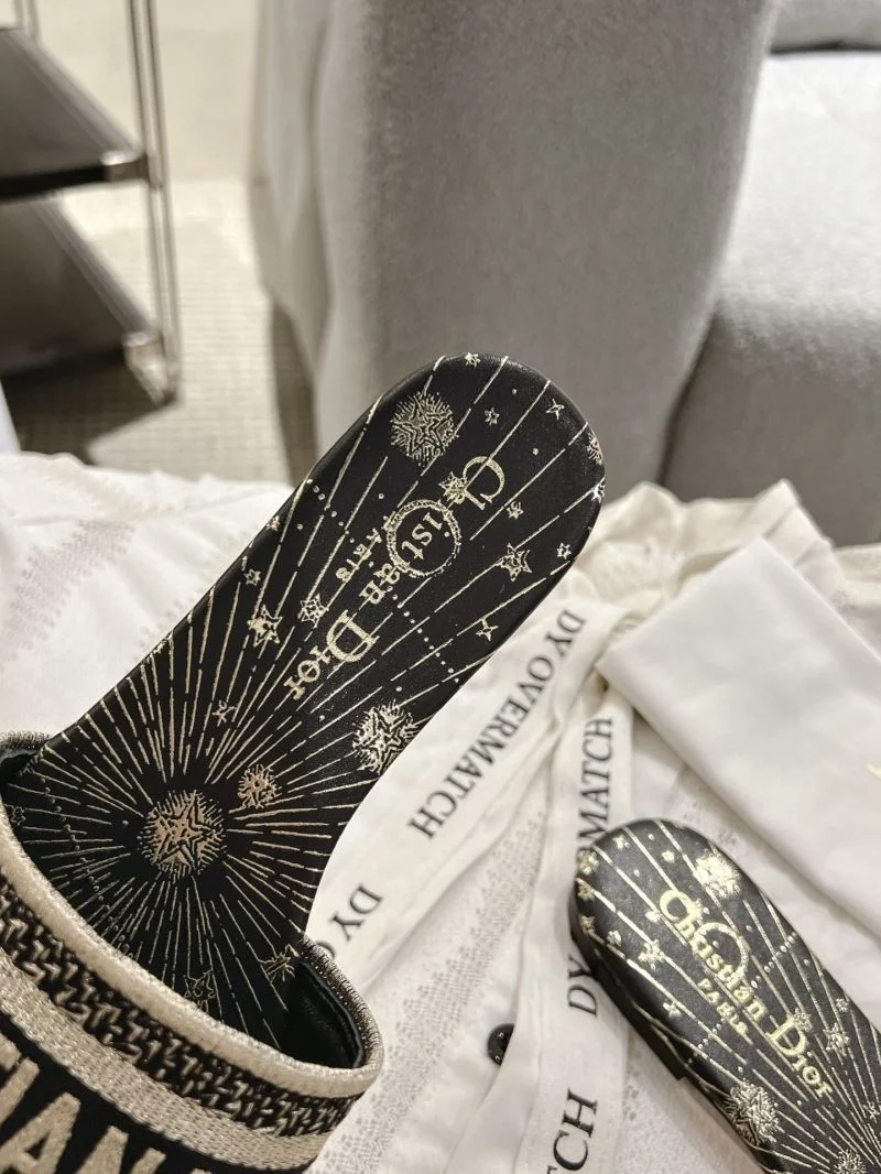 Inexpensive Christian Dior Slippers