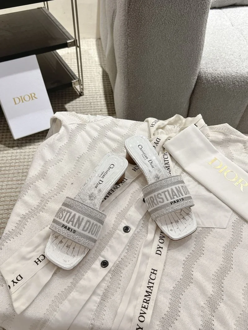 Low-cost Christian Dior Slippers