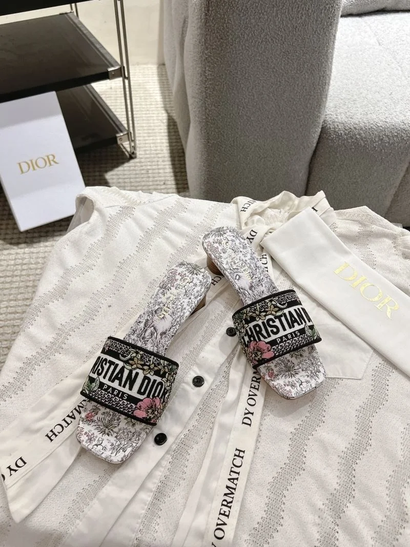 Low-cost Christian Dior Slippers