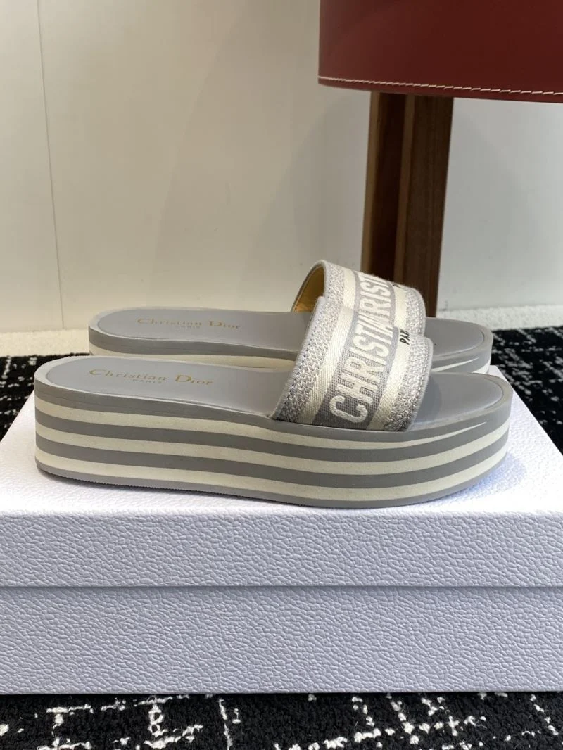 Inexpensive Christian Dior Slippers