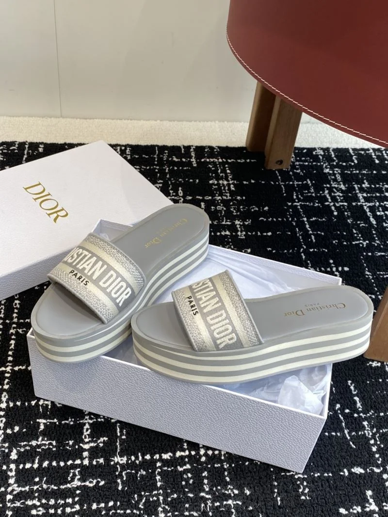 Inexpensive Christian Dior Slippers