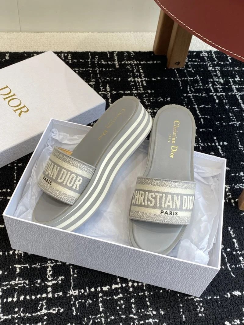 Inexpensive Christian Dior Slippers