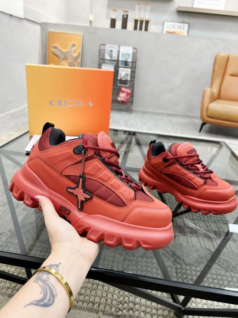 Accurate model Christian Dior Sneaker
