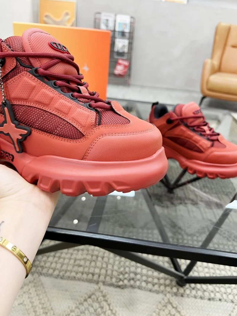 Accurate model Christian Dior Sneaker