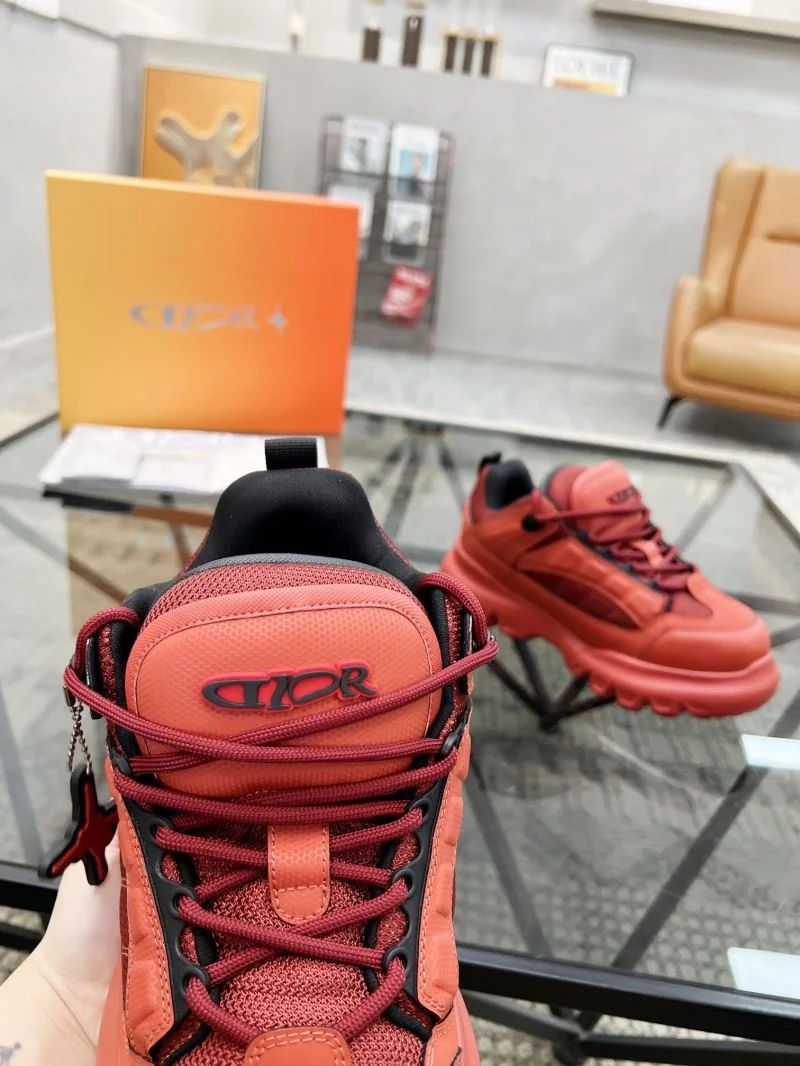 Accurate model Christian Dior Sneaker