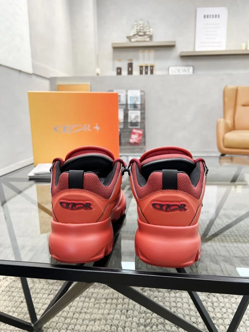 Accurate model Christian Dior Sneaker