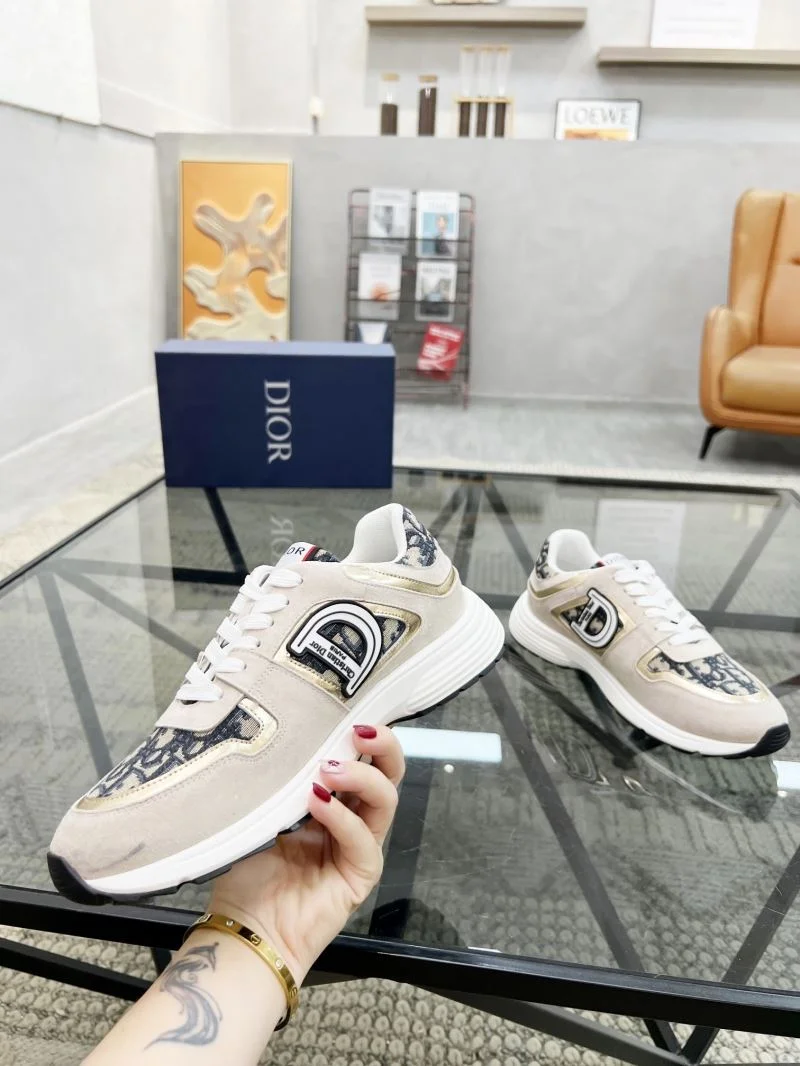 Legit Christian Dior Sneaker