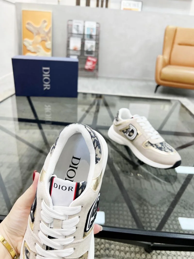 Legit Christian Dior Sneaker