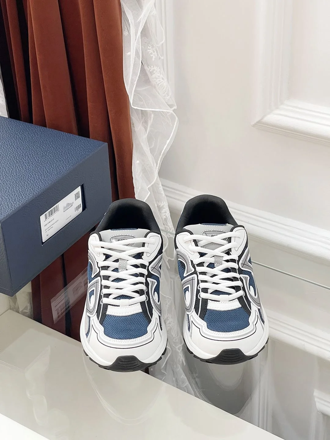 Indistinguishable Christian Dior Sneaker