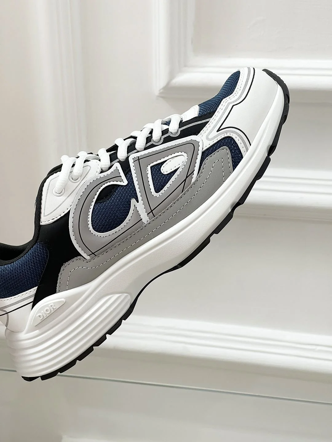 Indistinguishable Christian Dior Sneaker