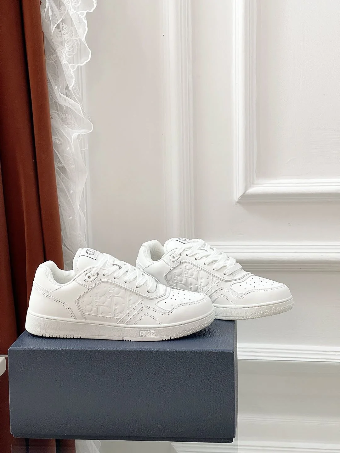 Factory-made Christian Dior Sneaker