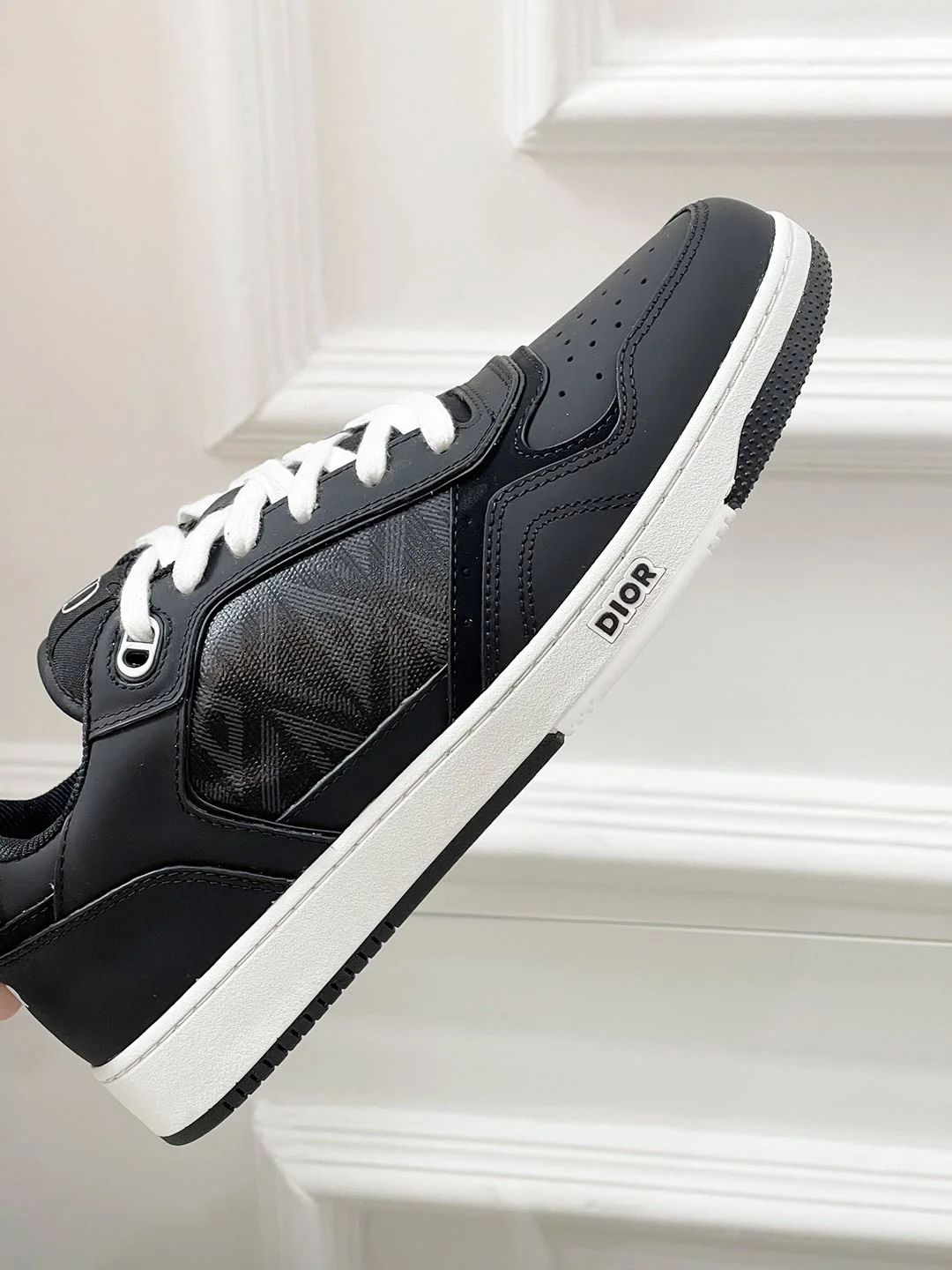 Inexpensive Christian Dior Sneaker