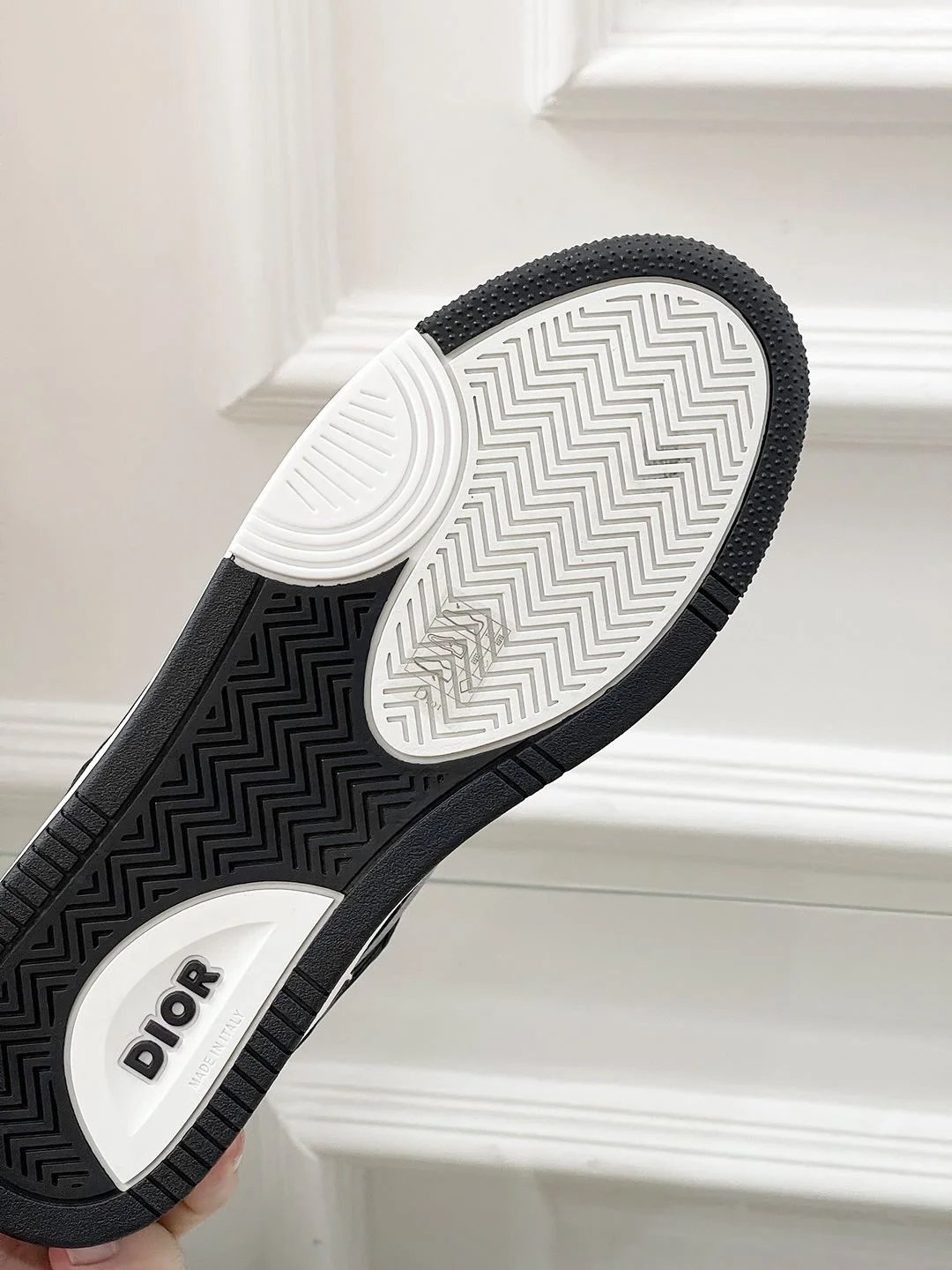 Inexpensive Christian Dior Sneaker