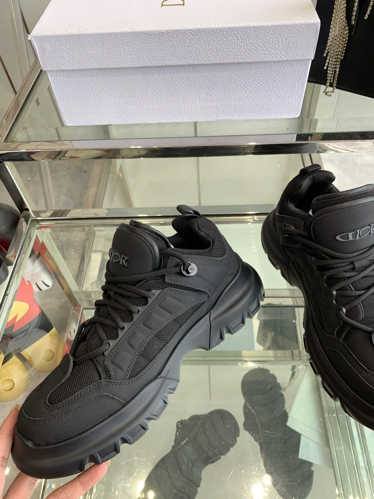 Accurate model Christian Dior Sneaker