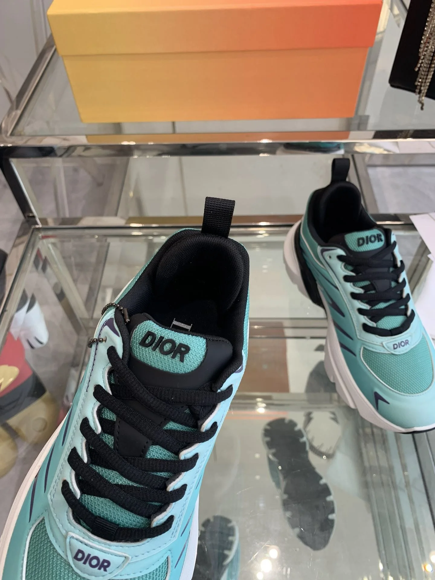 Indistinguishable Christian Dior Sneaker