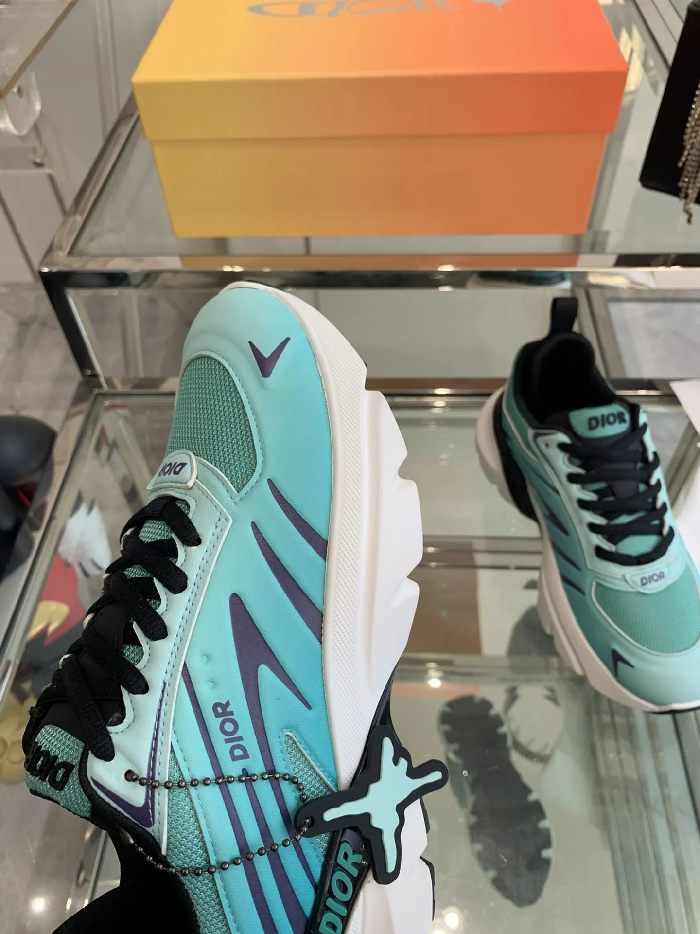 Indistinguishable Christian Dior Sneaker