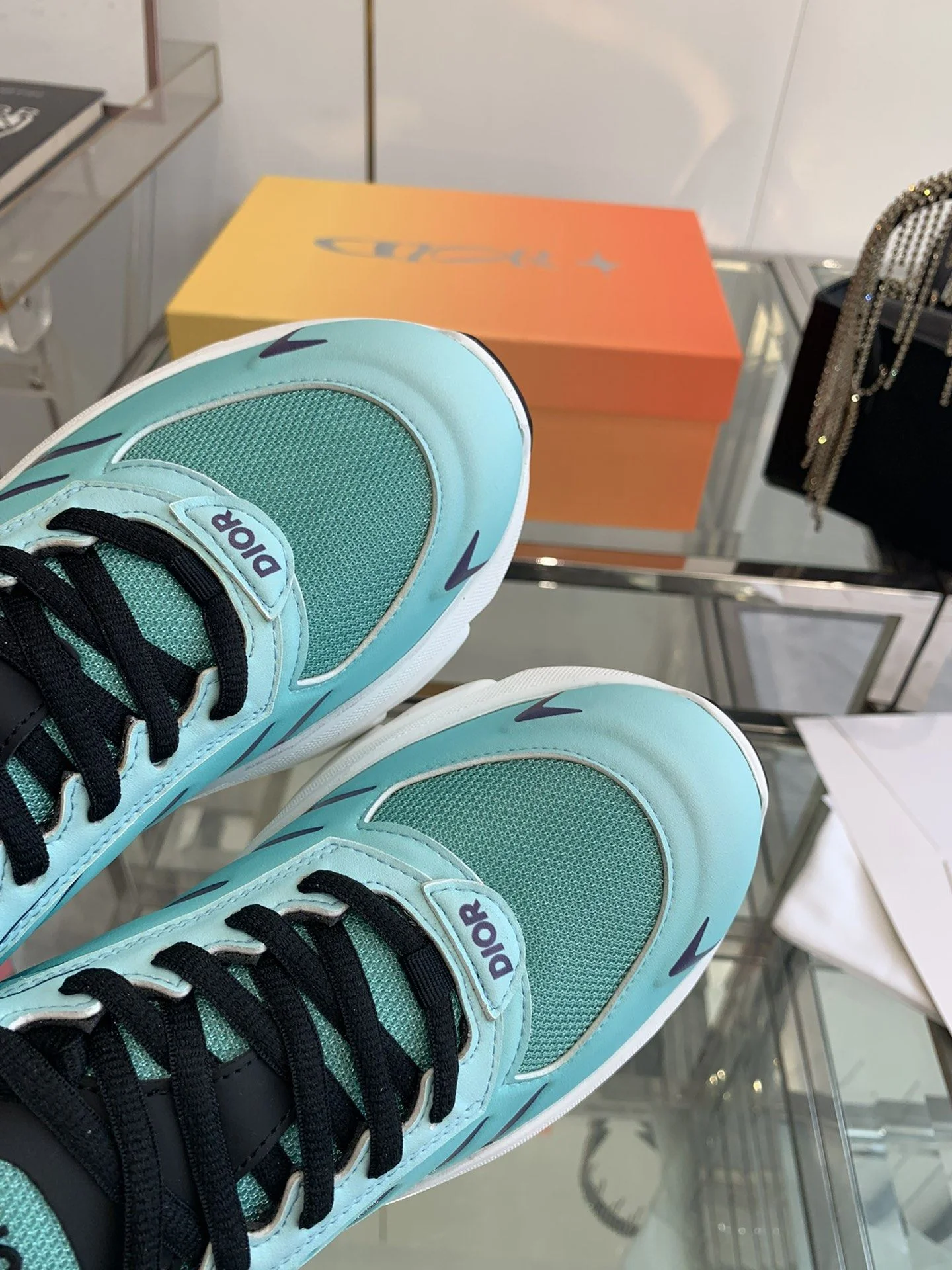 Indistinguishable Christian Dior Sneaker