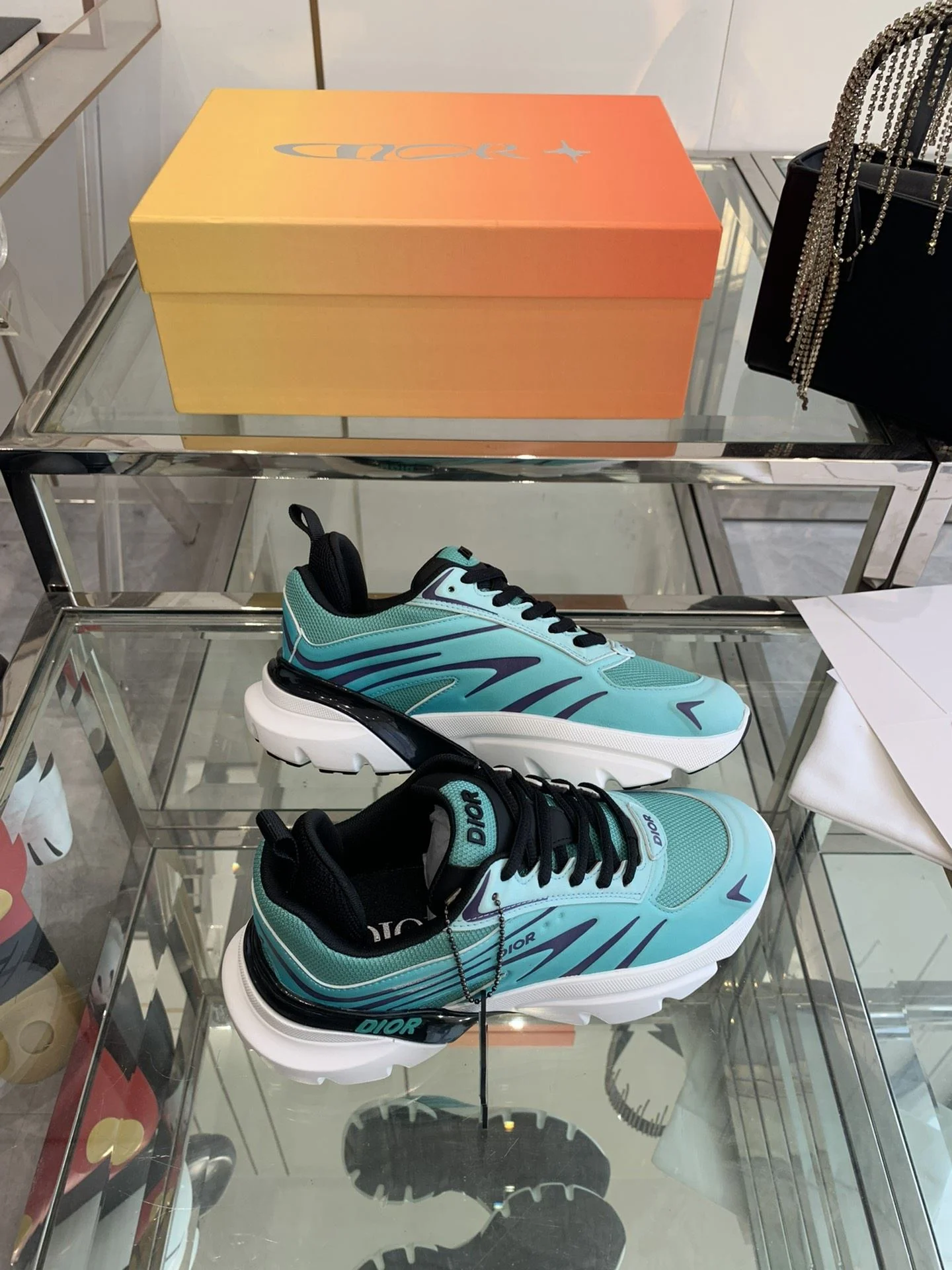 Indistinguishable Christian Dior Sneaker