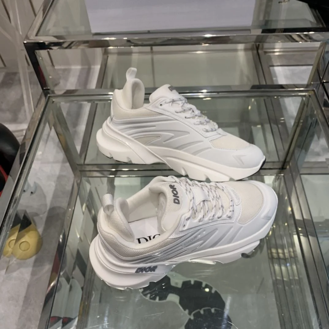 Brand-authenticated Christian Dior Sneaker