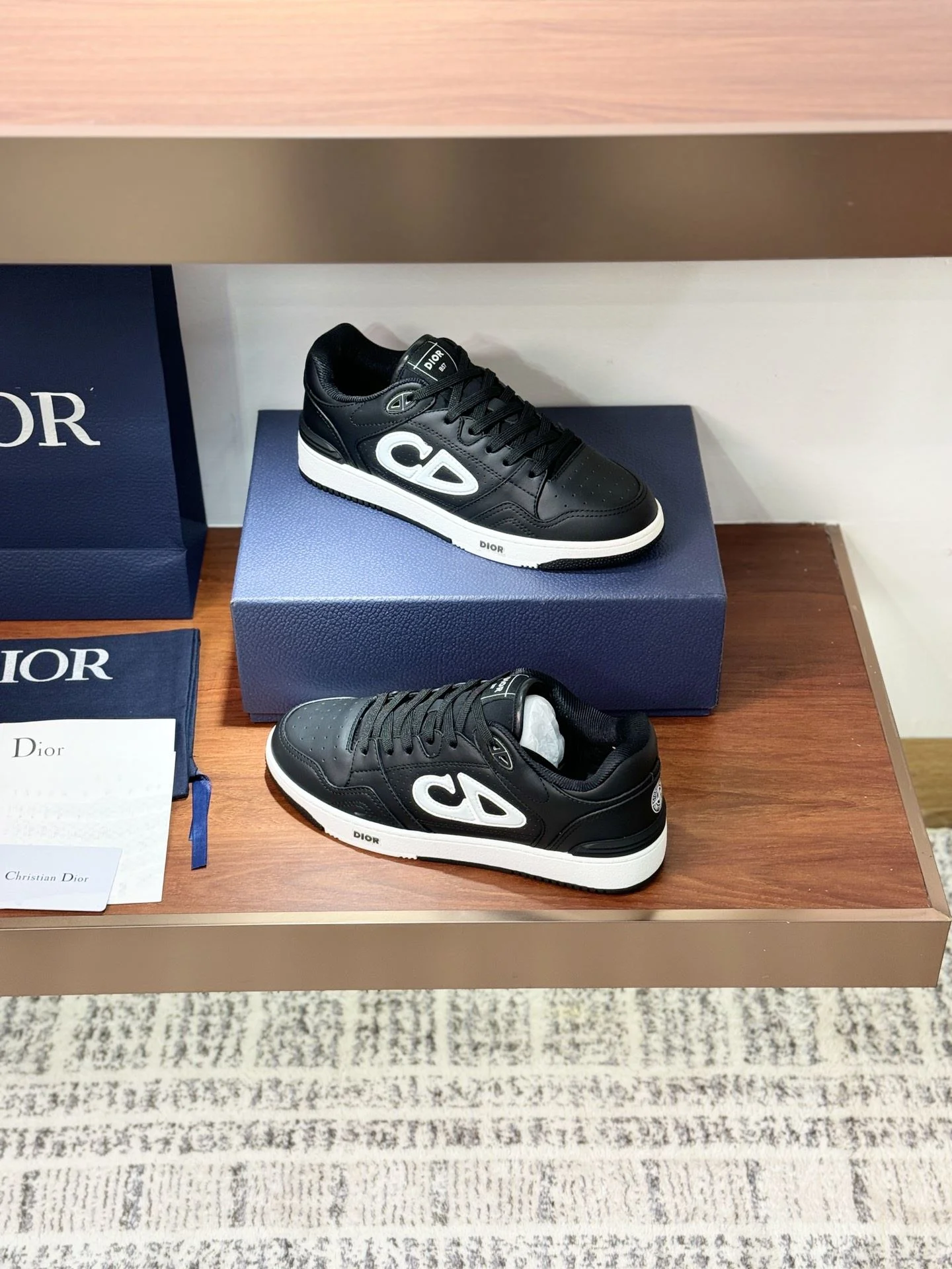 Brand-authenticated Christian Dior Sneaker