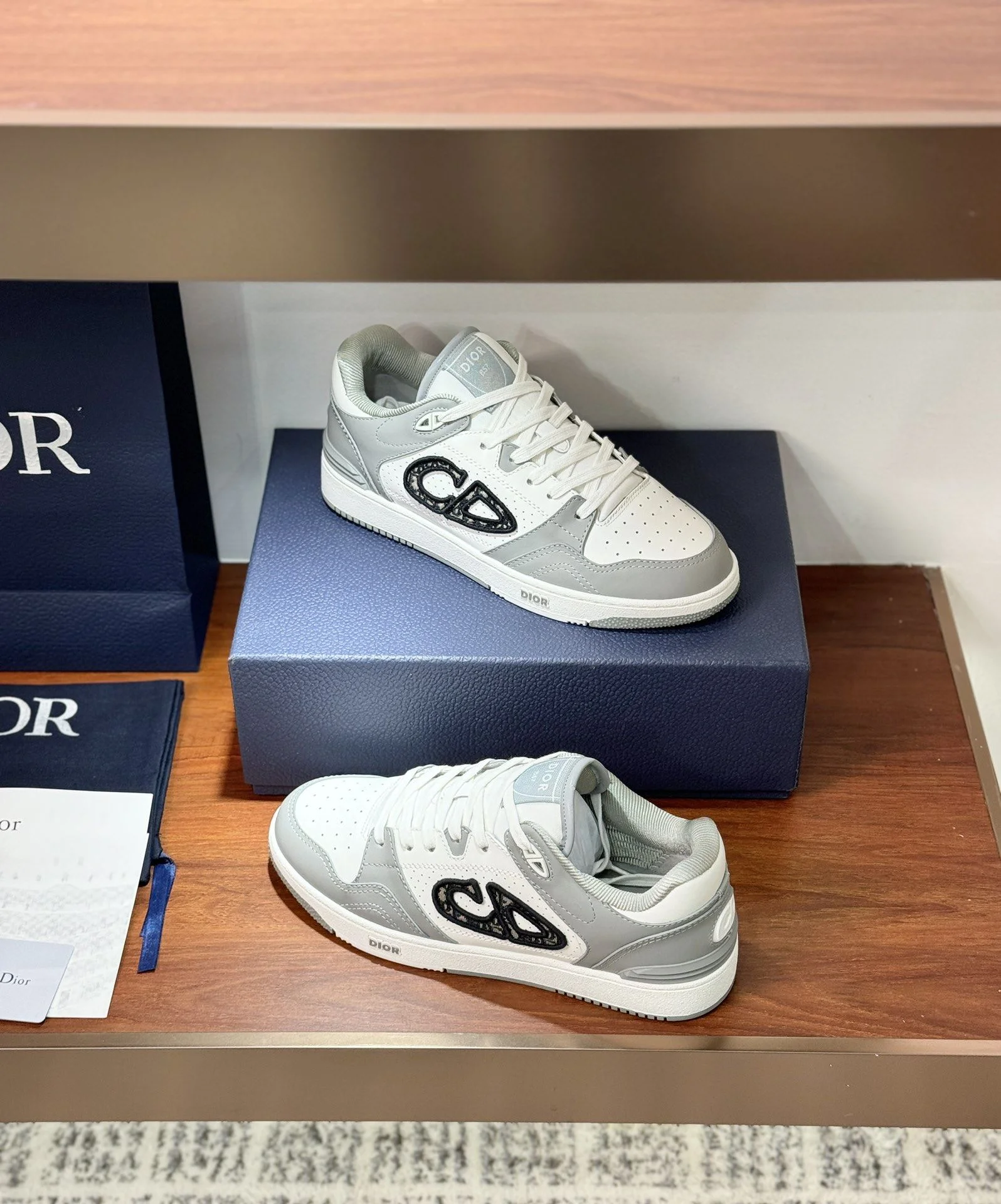 Bargain Christian Dior Sneaker