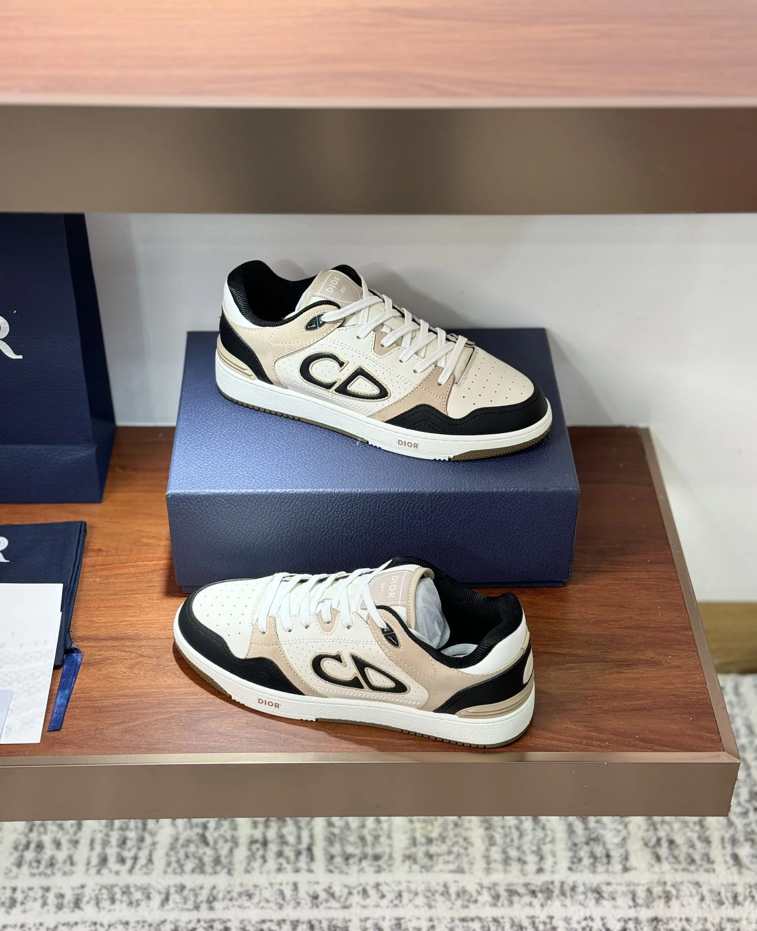 Cut-rate Christian Dior Sneaker