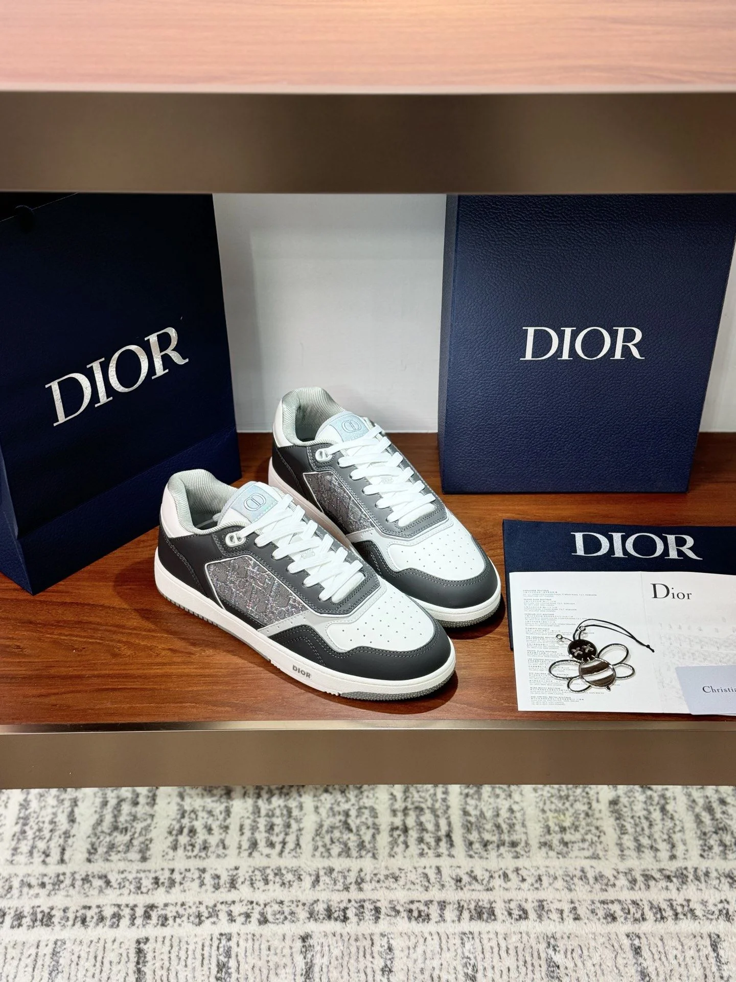 Discounted Christian Dior Sneaker
