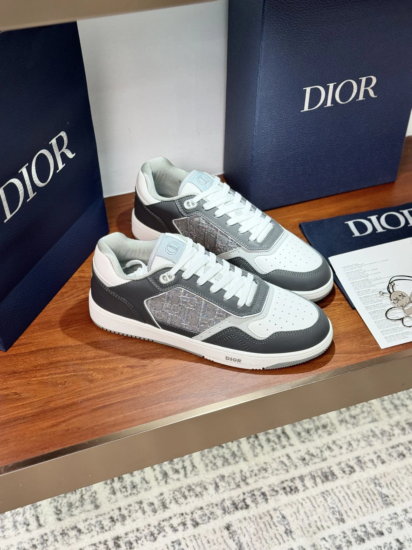 Discounted Christian Dior Sneaker
