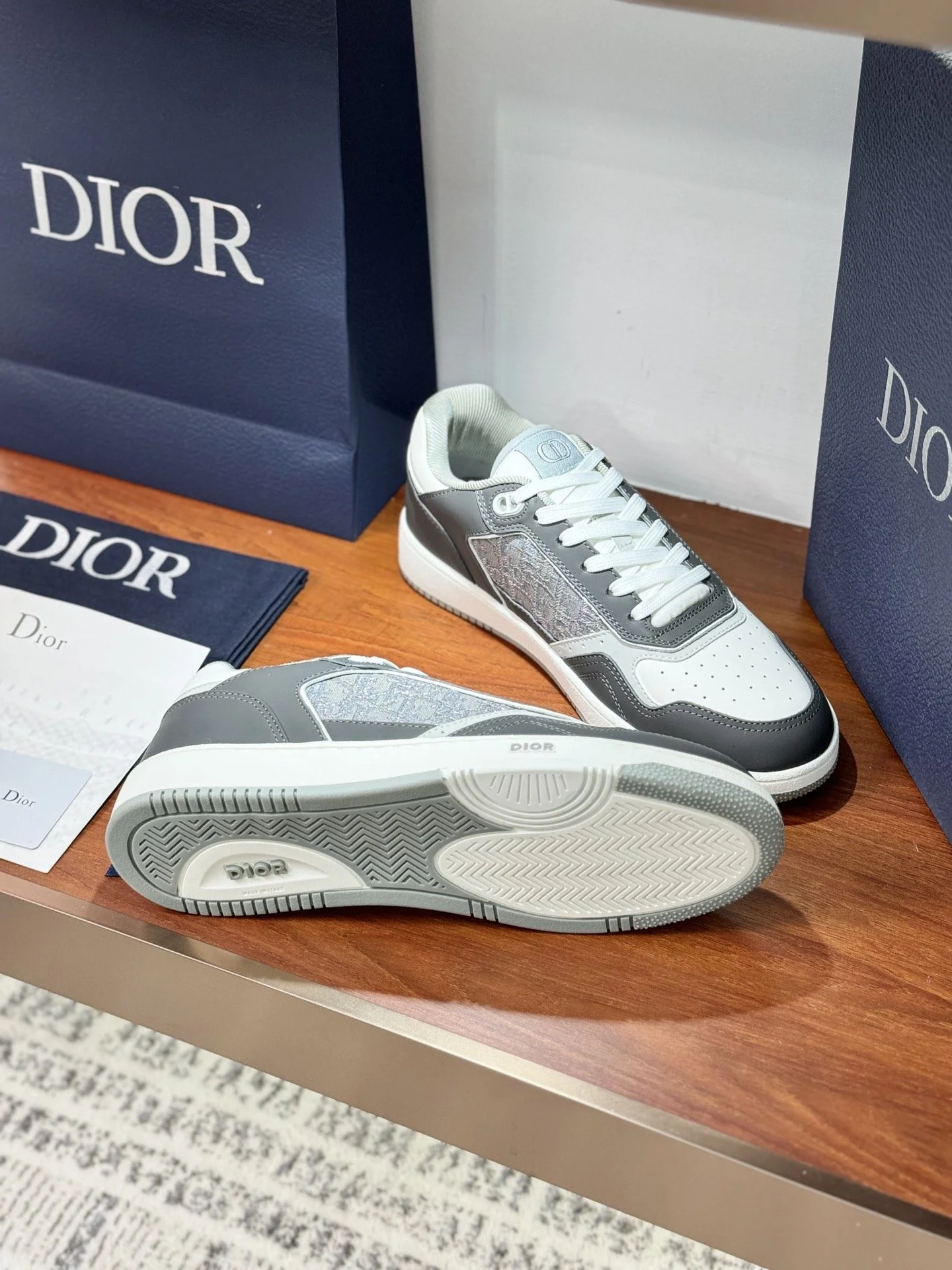 Discounted Christian Dior Sneaker