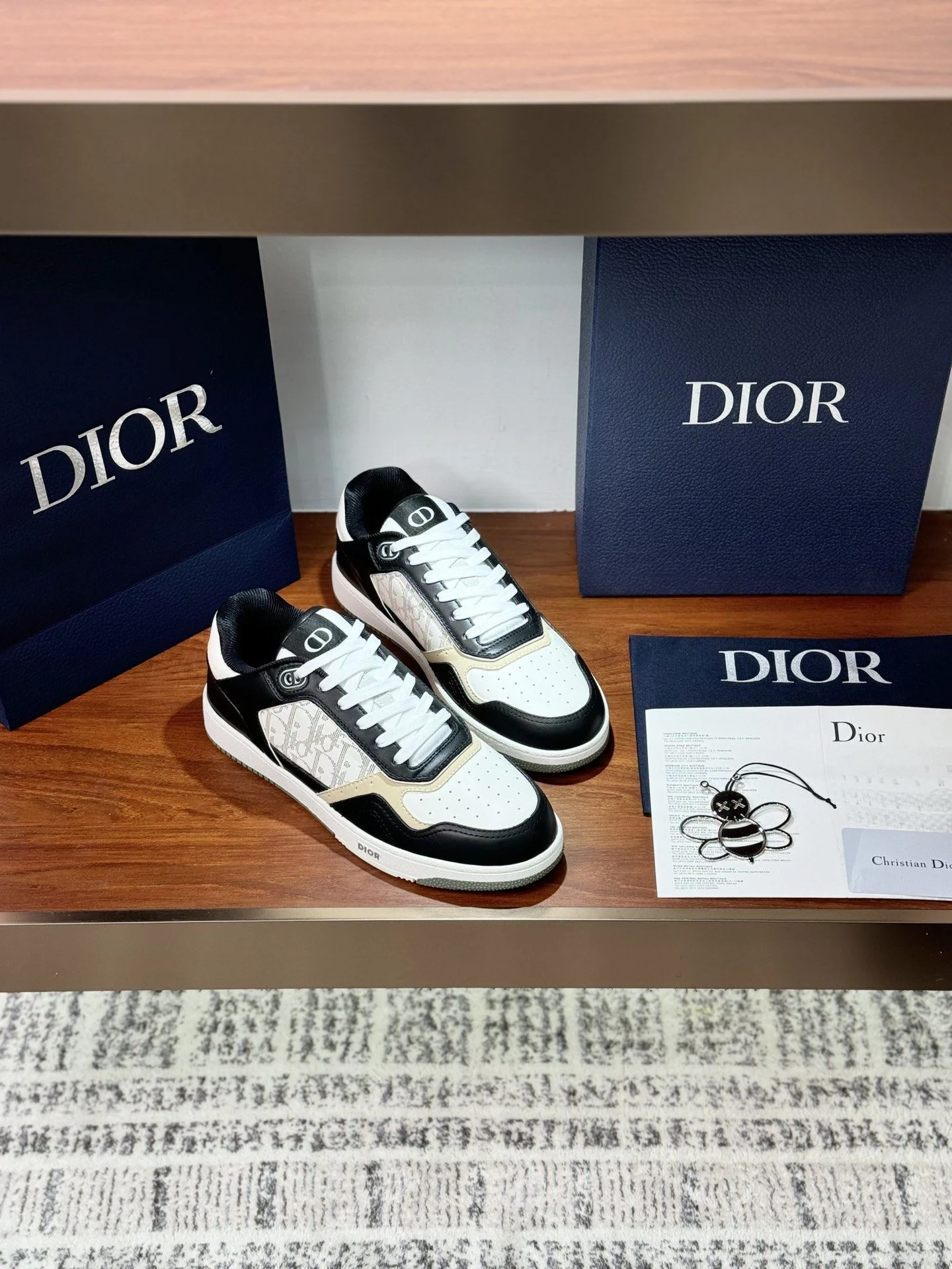 Discounted Christian Dior Sneaker