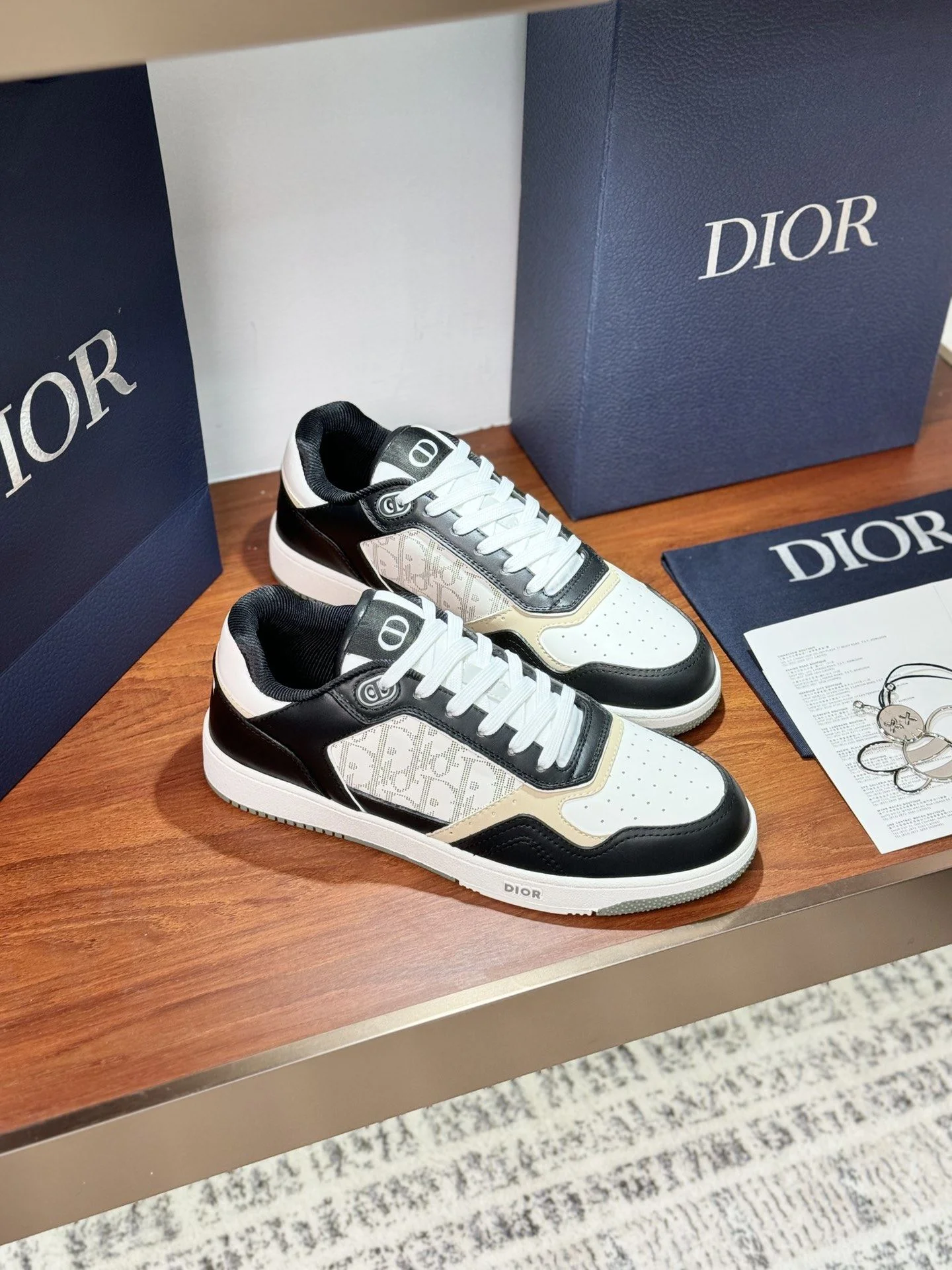 Discounted Christian Dior Sneaker