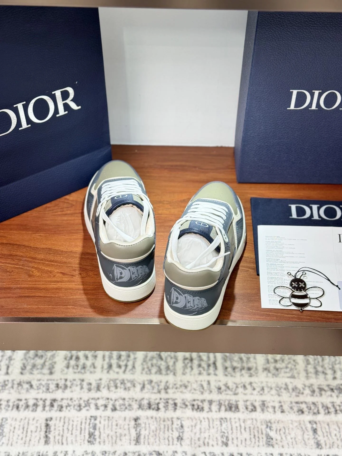 Indistinguishable Christian Dior Sneaker