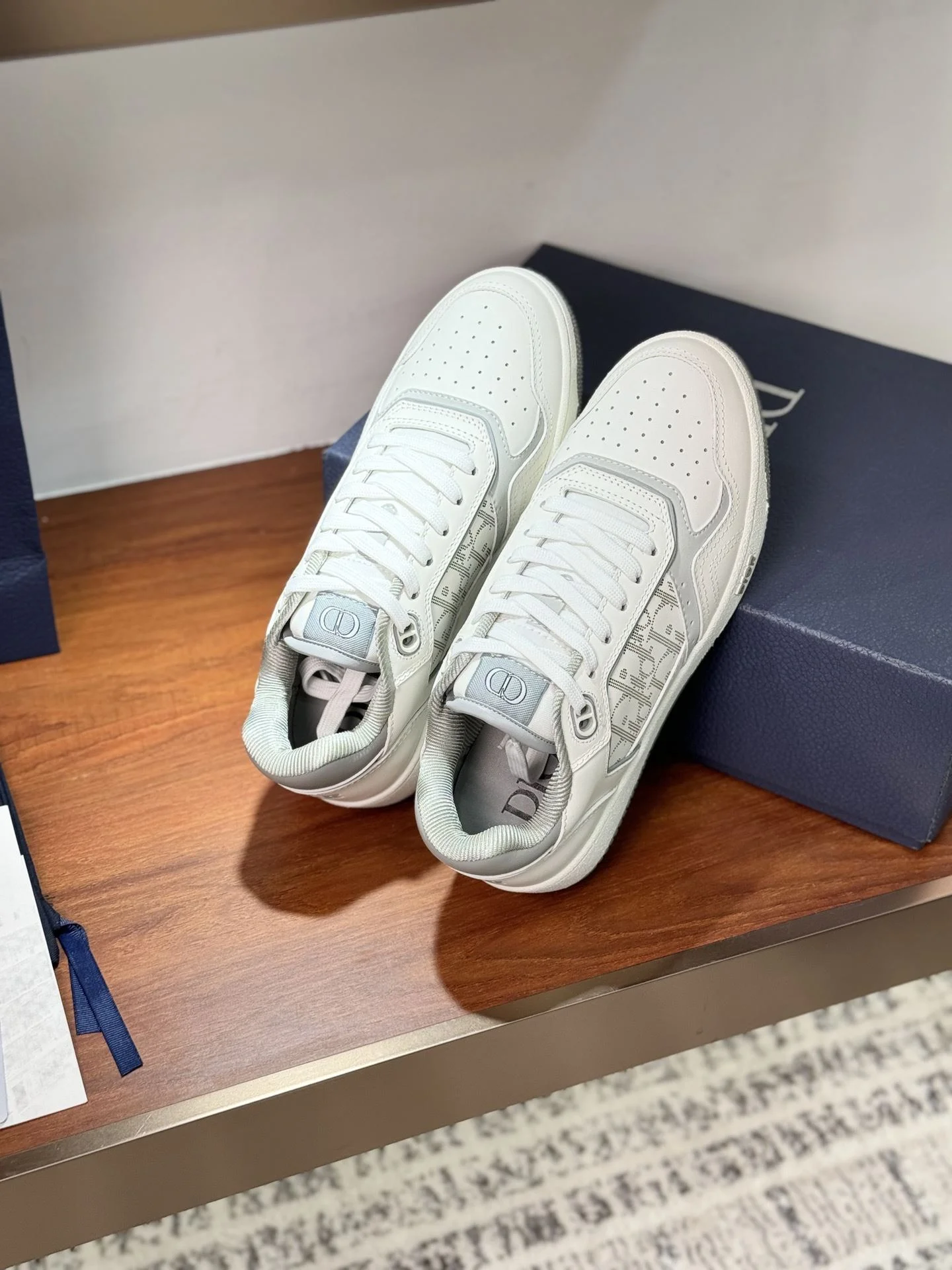 Brand-authenticated Christian Dior Sneaker